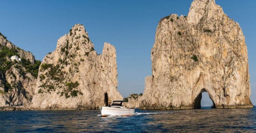 Positano: Boat Tour of Capri with Drinks and Snacks - What to Expect on Your Day