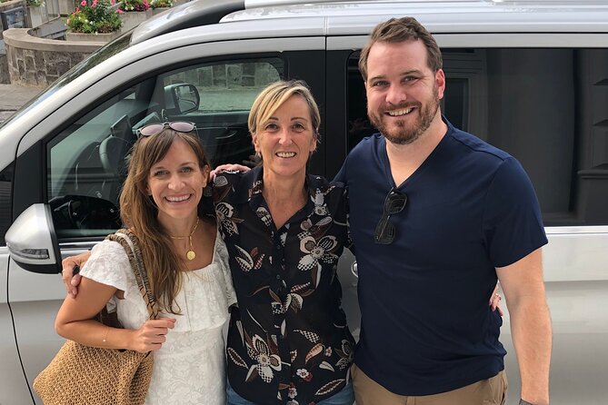 Positano Private Transfer From/To Naples With Pompeii Guided Tour - Features of the Private Transfer Service