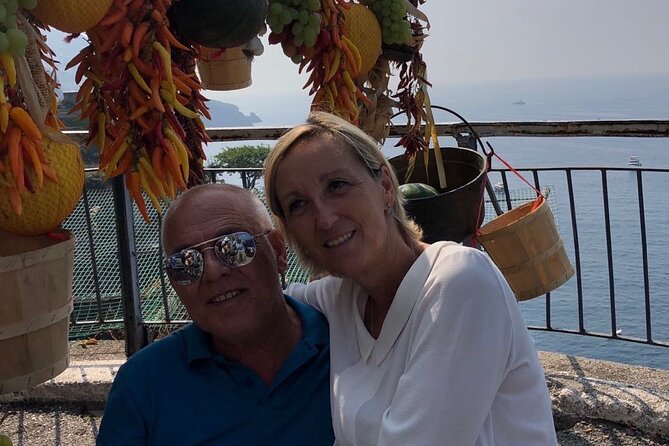 Positano Private Transfer From/To Naples With Pompeii Guided Tour - Amenities Included in the Transfer