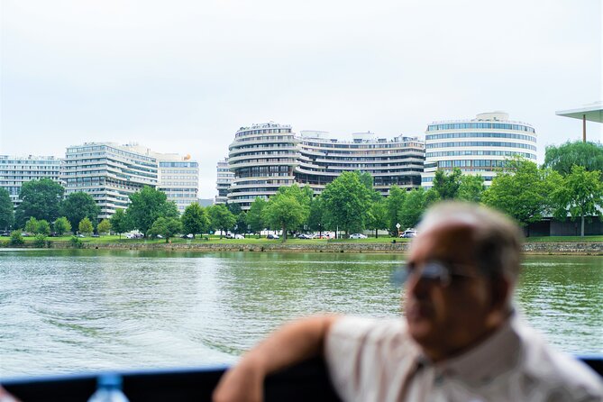 Potomac River Cruise & City Bus Tour With Optional Entry Tickets - Optional Entry Tickets for Popular Attractions