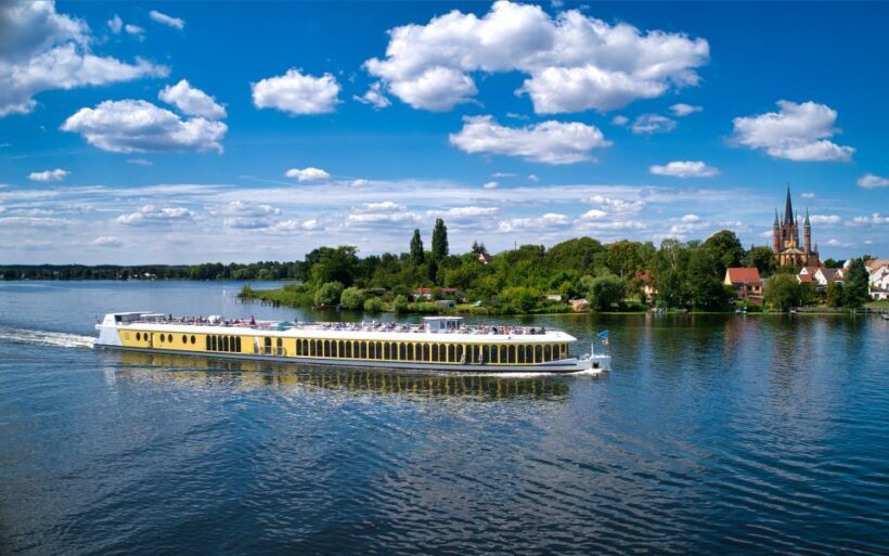 Potsdam by Boat: Island Cruise - An In-Depth Look at the Experience