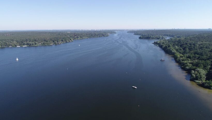 Potsdam: Yacht Cruise - Lakes of Berlin - Castles & Nature - An Overview of the Experience