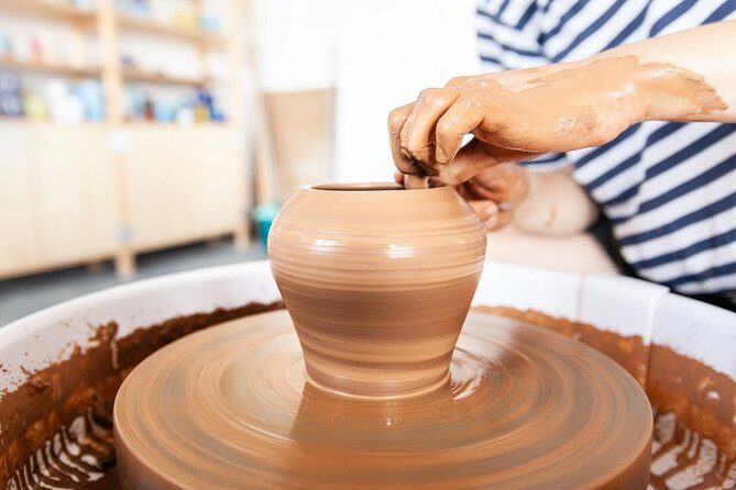 Pottery wheel class in Toronto Bay&Dundas - An In-Depth Look at the Pottery Wheel Class in Toronto