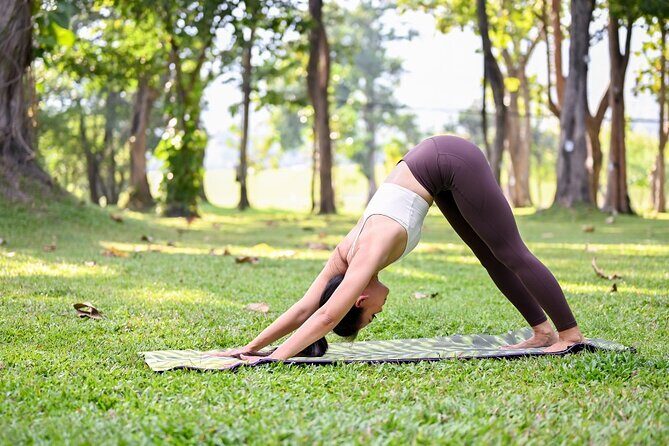 Power Up Your Girls Trip with Savannah Mobile Yoga Class - The Group Size and Atmosphere