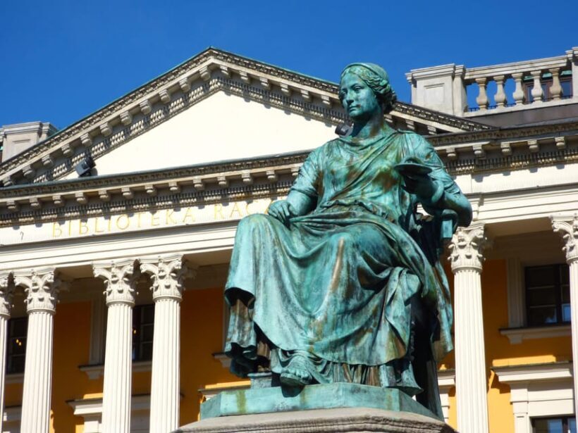 Pozna: Private Highlights Tour with a local guide - A Deep Dive Into the Itinerary