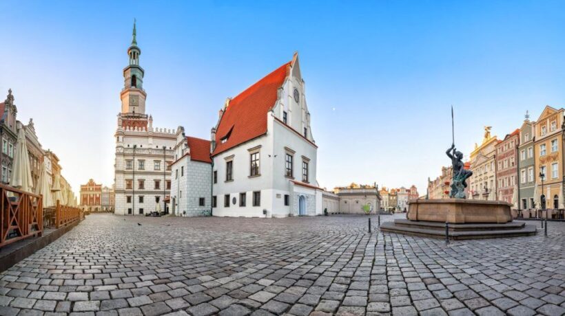 Poznan: Express Walk with a Local in 60 minutes - Key Points