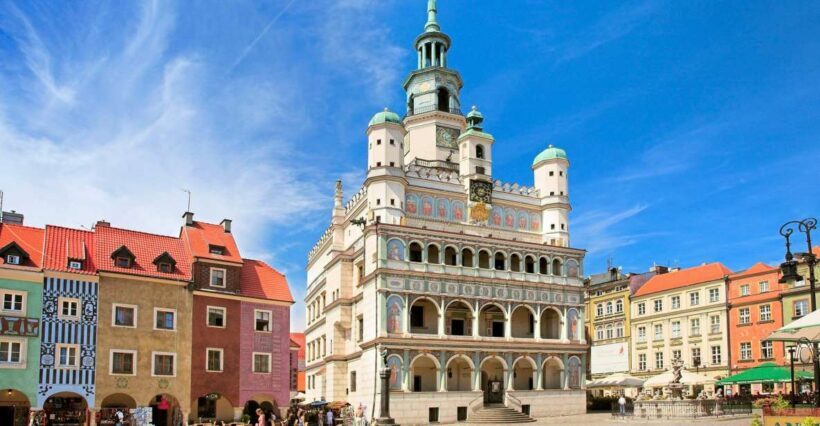 Poznan: Old Town, Srodka District, & Cathedral Private Tour - Exploring Poznan: An Authentic 4-Hour Journey