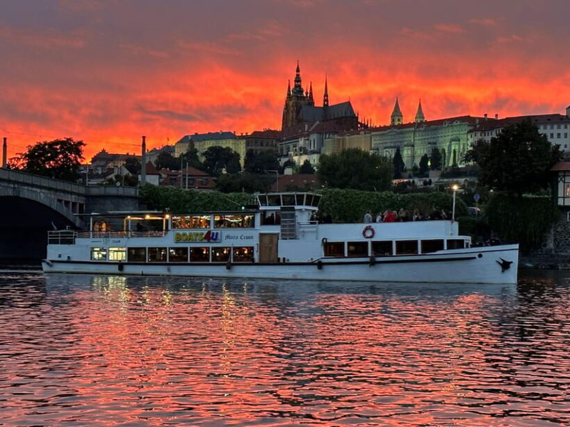 Prague: 1-hour Cruise with Audio Guide - A Practical Overview of the Cruise Experience
