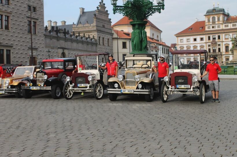 Prague: 1-Hour Vintage Car Tour - A Well-Balanced Experience for Curious Travelers