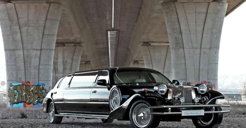 Prague: 1-Hour Vintage Limousine Rental - Key Points