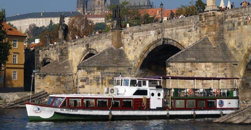 Prague: 2-Hour Lunch Cruise on the Vltava River - An In-Depth Look at the Experience