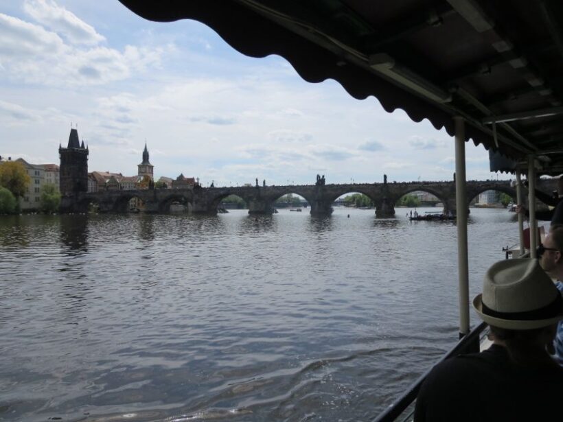 Prague: 2-Hour Lunch Cruise on the Vltava River - The Sum Up