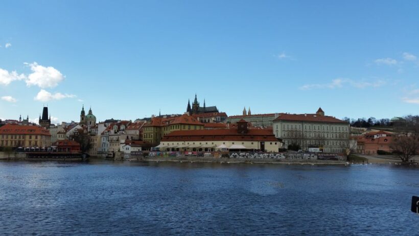 Prague: 2-Hour Lunch Cruise on the Vltava River - FAQ