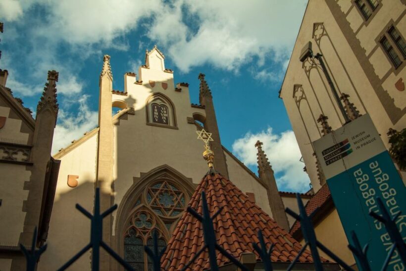 Prague: 3-Hour Old Town and Prague Castle Tour in German - Who Should Consider This Tour?