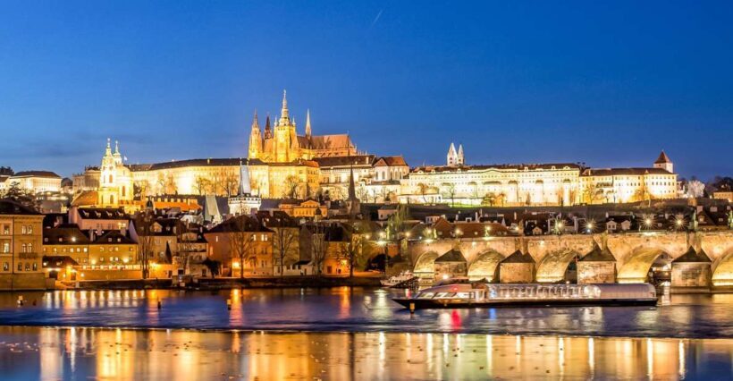 Prague: 50-Minute Sightseeing Evening Cruise - What the Experience Looks Like
