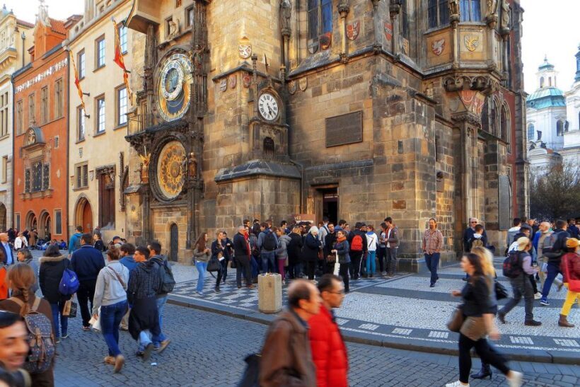 Prague: 6-Hour City Tour including Cruise and Lunch - Analyzing the Value