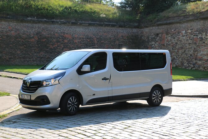 Prague Airport Transfers, Praga Aeropuerto Traslados, ESPAOL-ENG - An Honest Look at Prague Airport Transfers