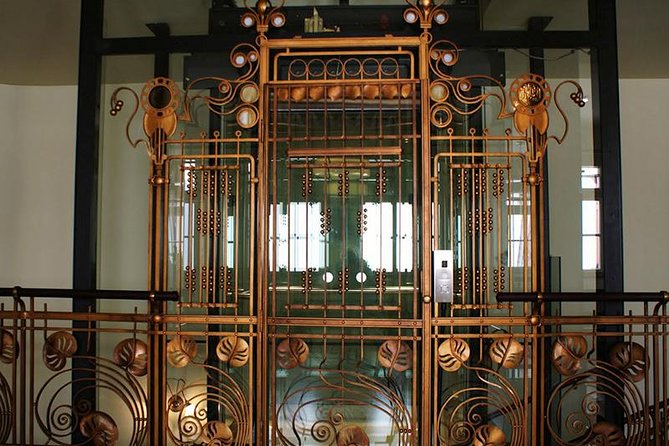 Prague Art Nouveau and Cubism Walking Tour Review - Accessibility and Suitability