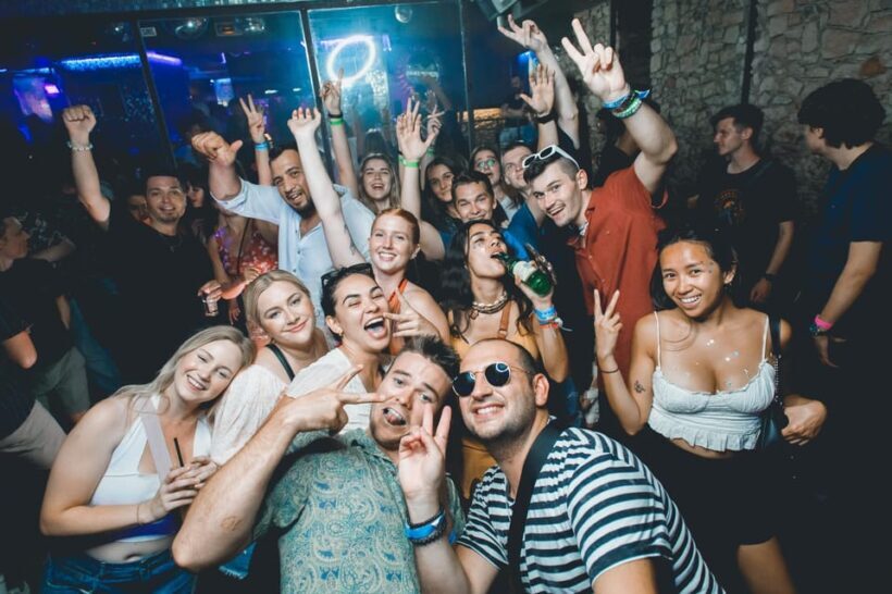 Prague: Boat Party with Unlimited Drinks & After Party Entry - Value for Money