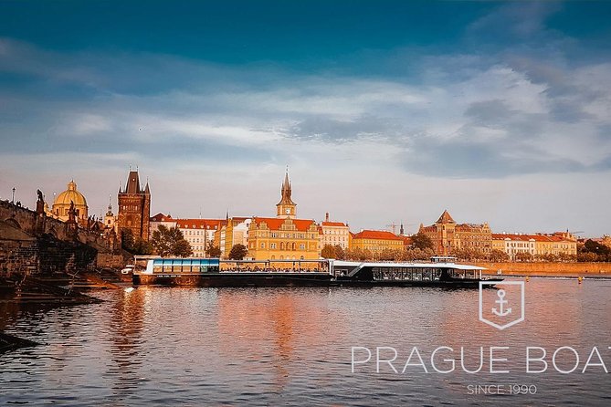 Prague Boats 3-hours Crystal Dinner Cruise - Accessibility and Meeting Point