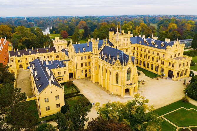 Prague-Budapest One-Way Sightseeing Day Tour - Meeting and Pickup