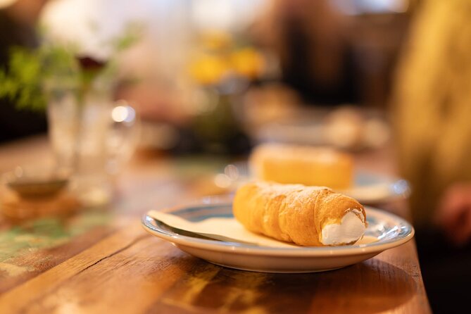 Prague by Night: Drinks & Food Tour With Eating Europe - Navigating the Tour