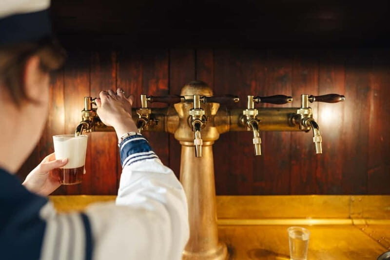 Prague: Canal Cruise Around Charles Bridge - Key Points