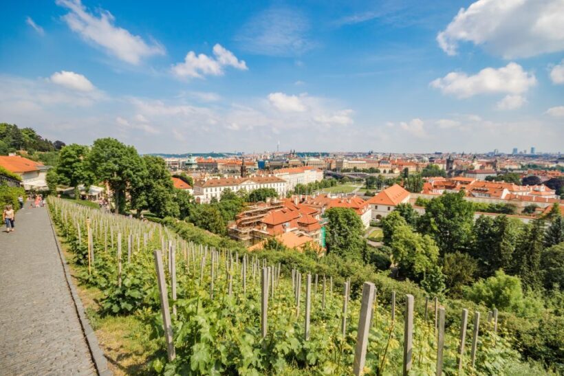 Prague Castle 2.5-Hour Tour Including Admission Ticket - Authentic Stories and the Value of Knowledge