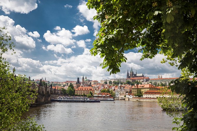 Prague Castle and Canal River Boat Tour - Itinerary and Experience