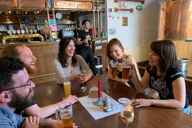 Prague Castle and Pubs Tour With Drinks Included - Whats Included in the Experience