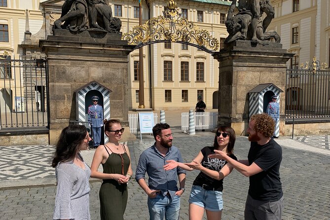 Prague Castle and Pubs Tour With Drinks Included - Why Choose This Tour