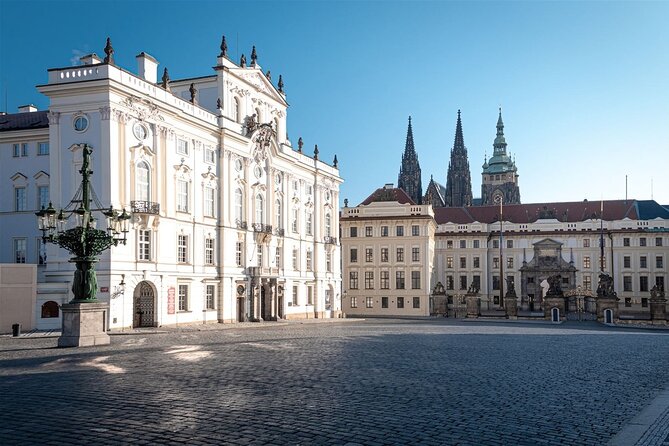 Prague Castle District Tour - Tips for Visitors
