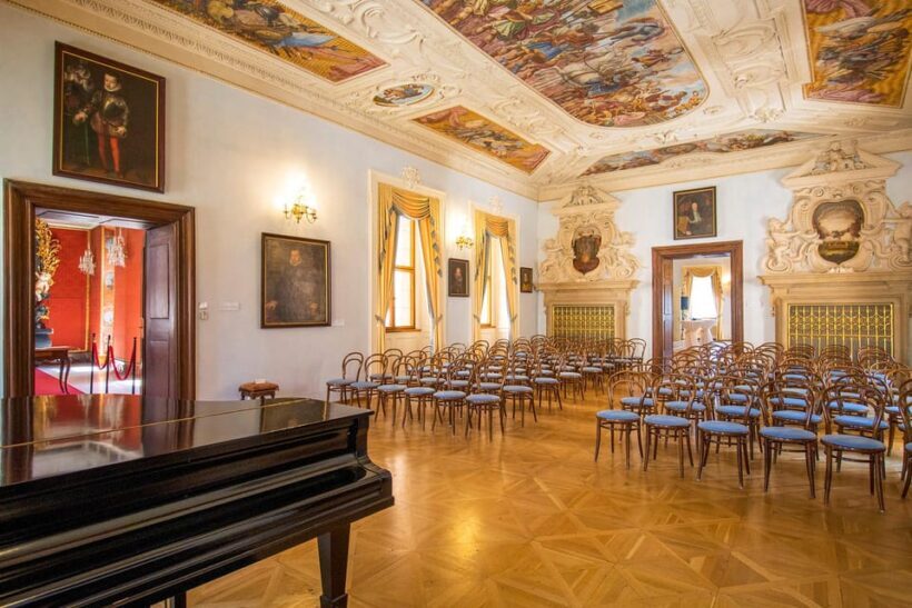 Prague Castle: Midday Classical Concert at Lobkowicz Palace - Key Points