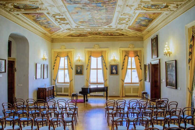 Prague Castle: Midday Classical Concert at Lobkowicz Palace - An Authentic Look at the Experience