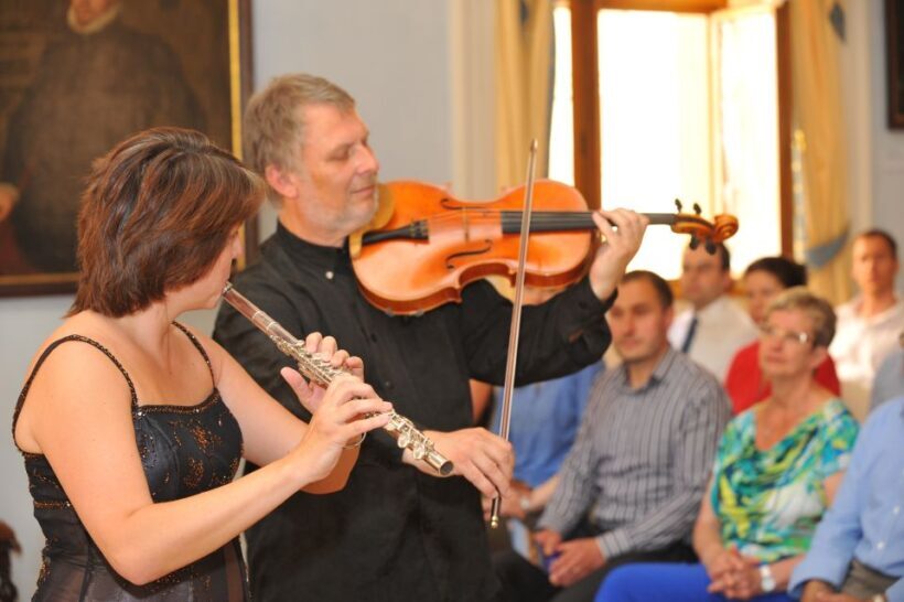 Prague Castle: Midday Classical Concert at Lobkowicz Palace - Practical Details and Logistics