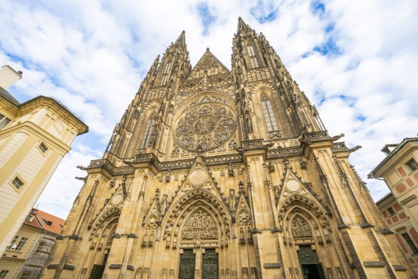 Prague: Castle Tour with Local Guide and Entry Ticket - FAQ