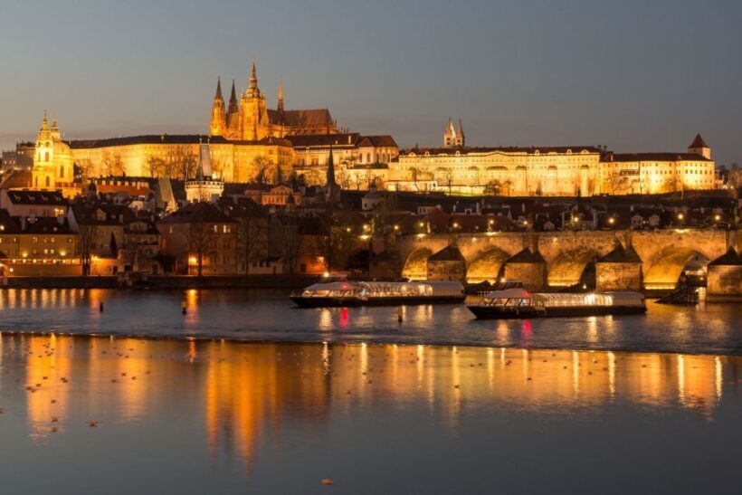 Prague: City Tour and Dinner Cruise with Hotel Pickup - Real Traveler Feedback & What It Means for You