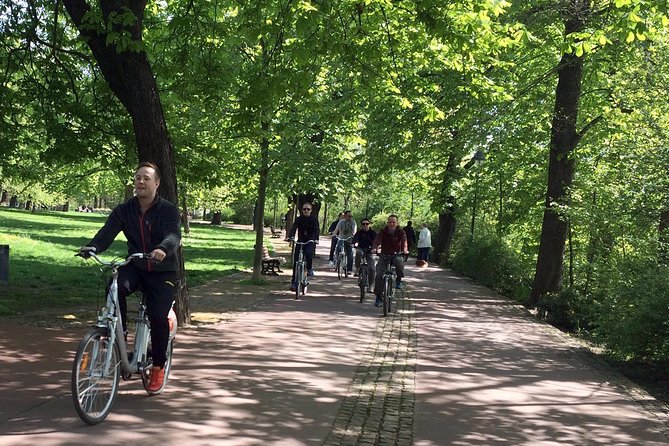Prague E-Bike Tour - Stunning Viewpoints (Small Group) - Tour Duration and Group Size