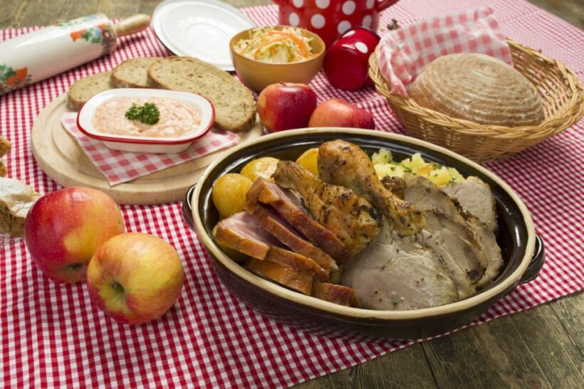 Prague: Evening Folklore Garden Party with Traditional Menu - Frequently Asked Questions