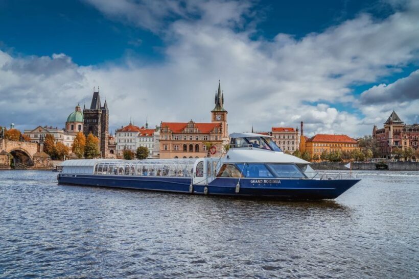 Prague: Evening Vltava River Eco Cruise with Prosecco - What to Expect on the Cruise