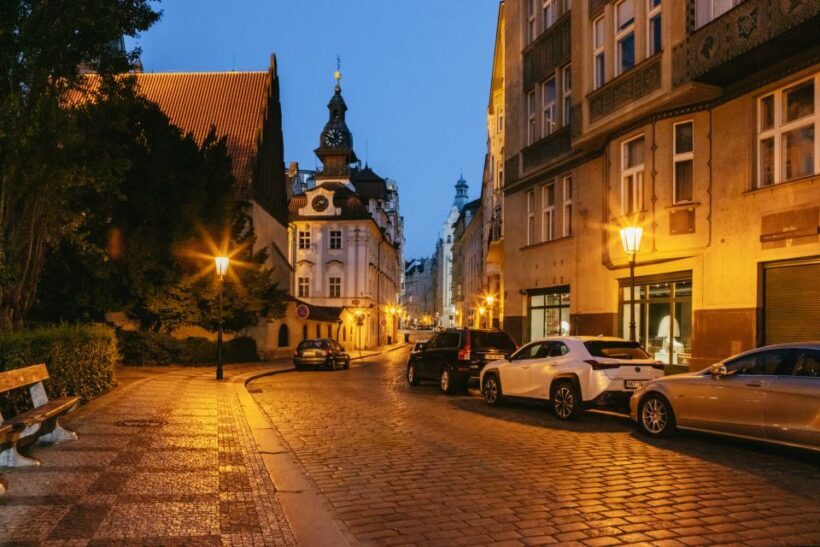 Prague: Ghosts and Legends Nighttime Guided Walking Tour - A Deep Dive Into the Nighttime Tour Experience