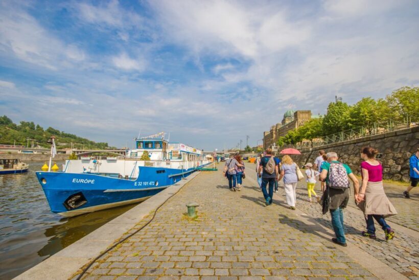 Prague: Guided Bus & Walking Tour with River Cruise & Lunch - FAQ