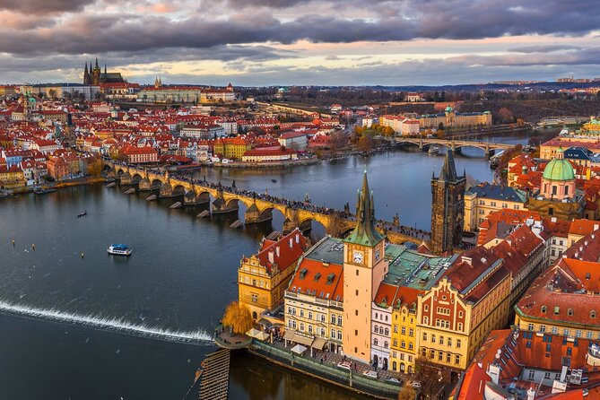 Prague Guided Walking Tour and Cruise with Authentic Czech Lunch - Why This Tour Works