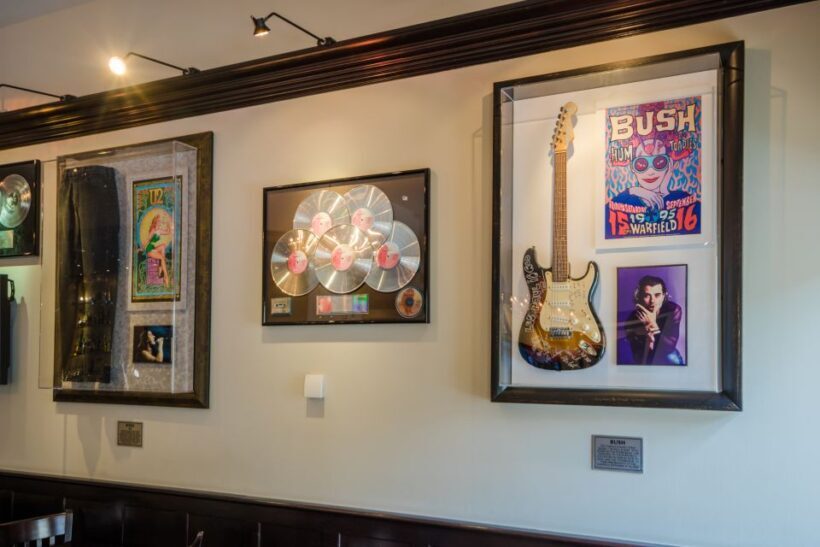 Prague: Hard Rock Cafe with Set Menu for Lunch or Dinner - Key Points