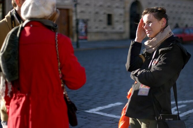 Prague Highlights Guided Tour with Lunch, Boat Trip and Pickup - FAQs