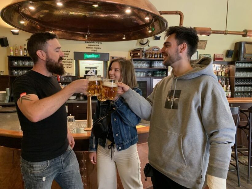 Prague: Historic Pubs Tour with Drinks - Key Points