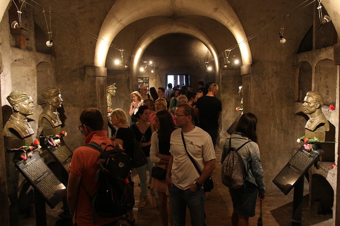 Prague Jewish Quarter and WW2 Private Tour - Visiting Historic Synagogues