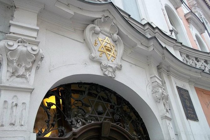 Prague Jewish Quarter Private Half-Day Walking Tour - Discovering the Jewish Quarter