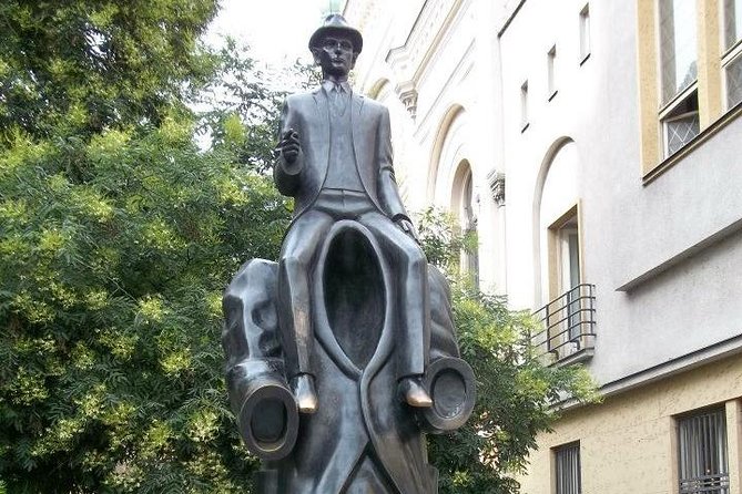 Prague Jewish Quarter Private Half-Day Walking Tour - Exploring the Synagogues and Cemetery
