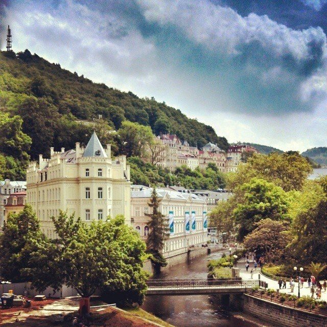 Prague: Karlovy Vary Day Trip with Watchtower and Funicular - The Geysers and Their Significance